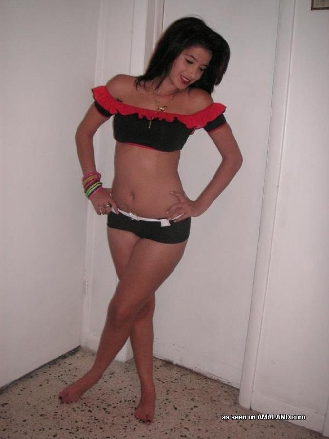Black haired Latinas whoring on cam Images 228779